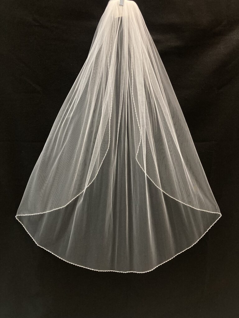 V774 – Maritzas Bridal Veils Inc